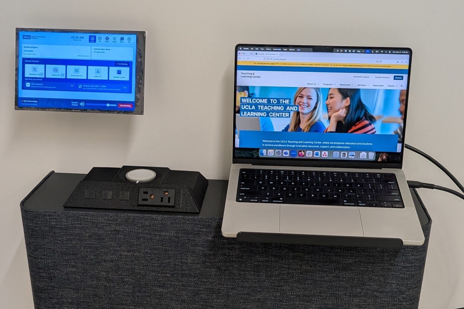 Connecting Your Device to the Projector - UCLA Teaching & Learning Center